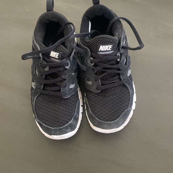 Nike | Shoes | Nike Free Run 2 Youth Size 4y Shoes Sneakers Athletic ...
